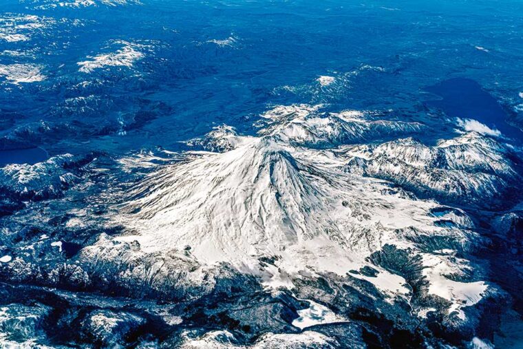 El volcán Lanín, en 10 imágenes y 2 leyendas → Más Neuquén